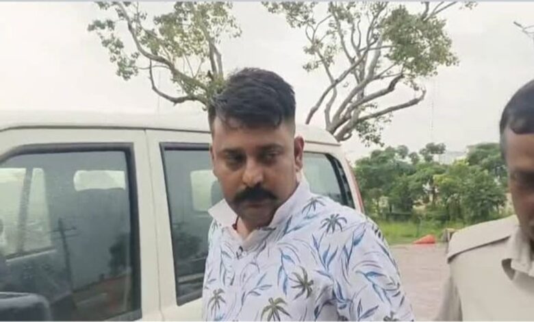 Fake Police Officer Arrested in Bhadrak; Uniforms, Fake IDs and Weapons ...