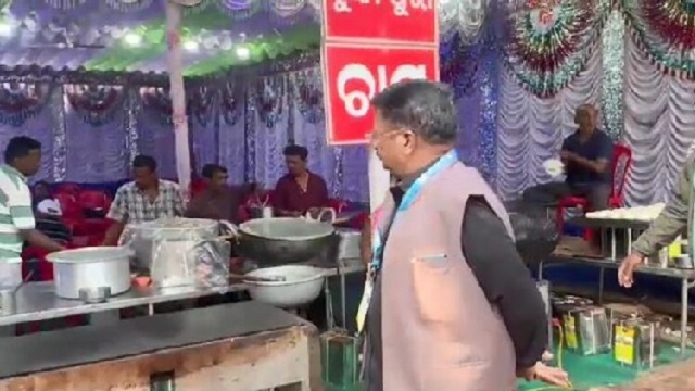 CMC Raids Food Stalls at Bali Yatra, Seizes Stale and Expired Items ...